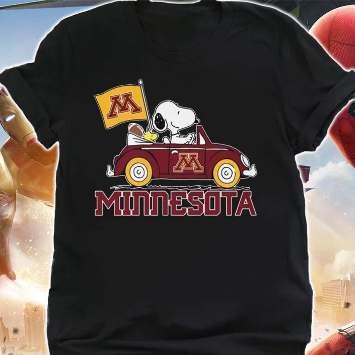 Snoopy And Woodstock Driving Car Minnesota Golden Gophers Flag T Shirt